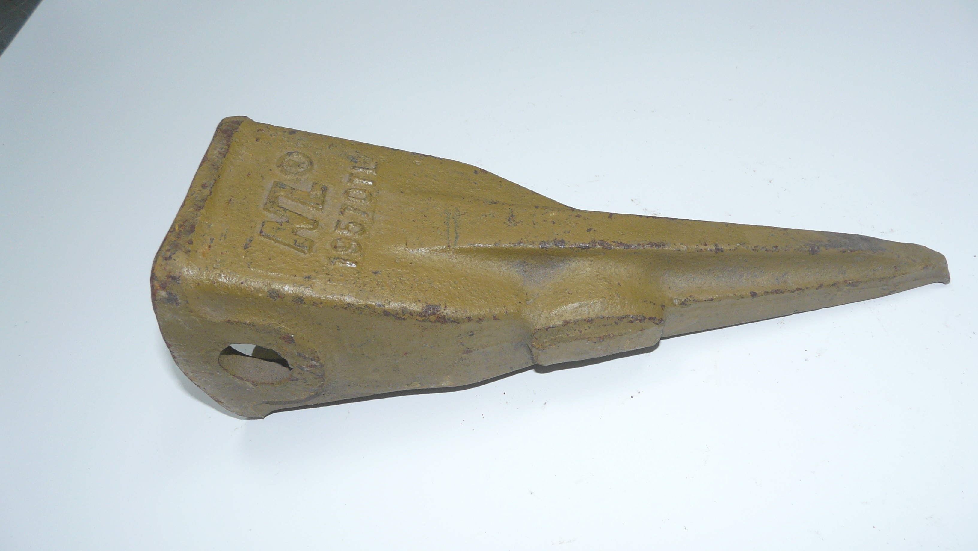 Excavator Spare Parts 205-70-19570TL PC200 Bucket Tooth Point Cast ...